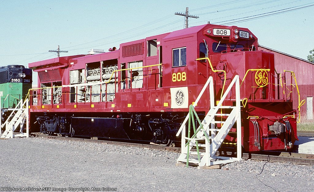 GE B-40-8 808